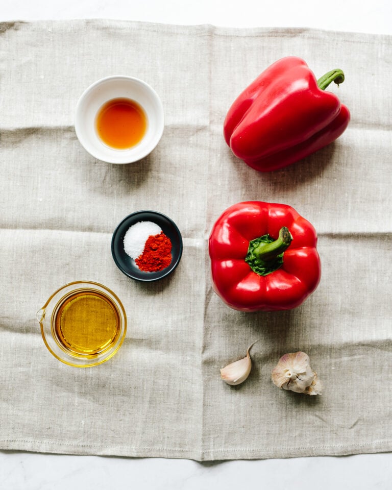 Thick and Zesty Roasted Pepper Romesco Sauce - Familystyle Food