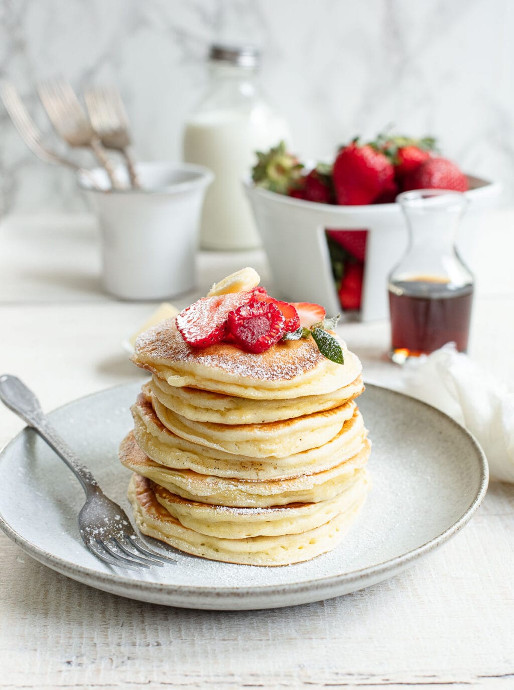 Best Ever Fluffy Buttermilk Pancakes - Familystyle Food